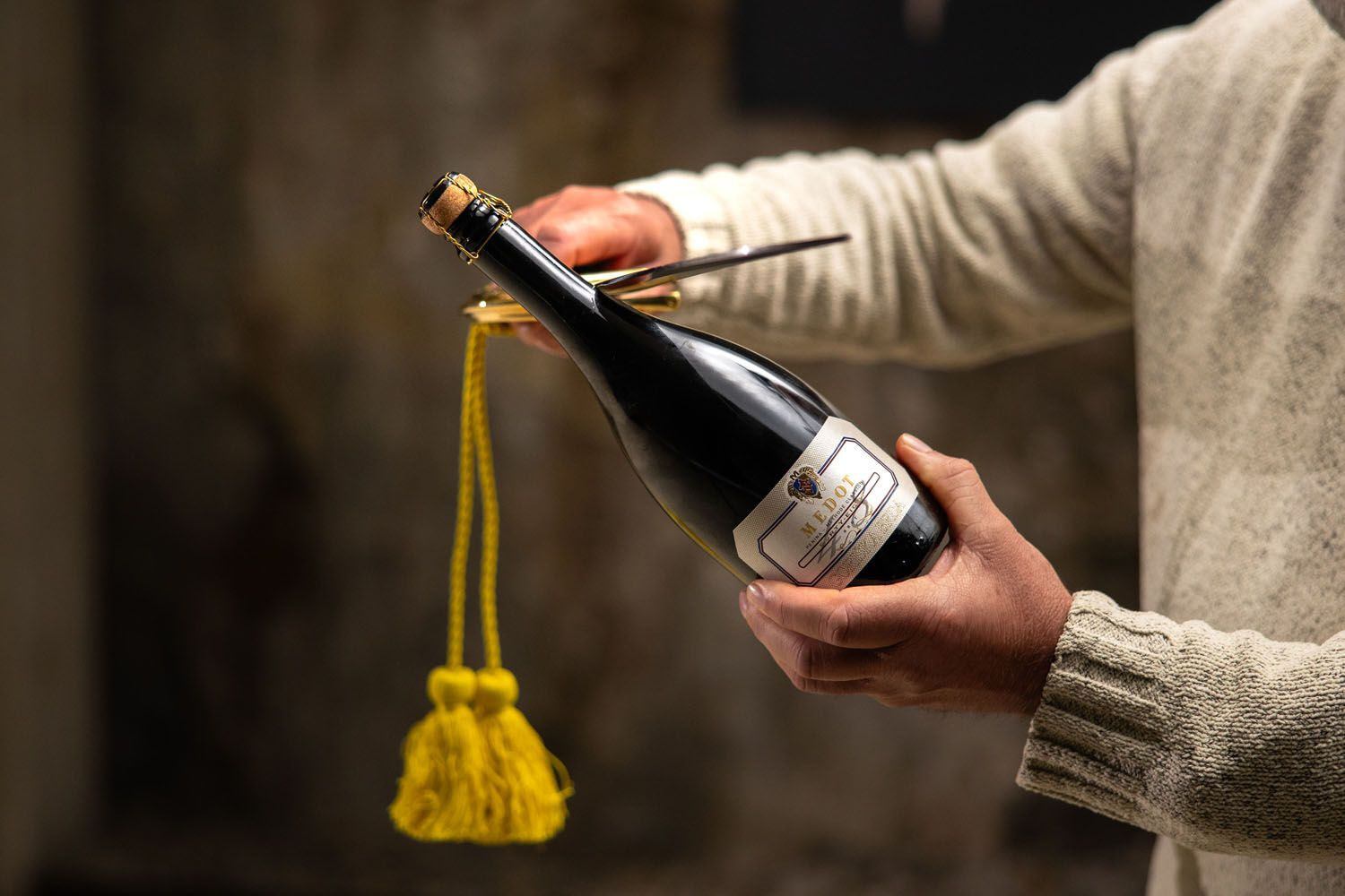 Sabering Sparkling Wine: Festive Luxury with a Touch of History