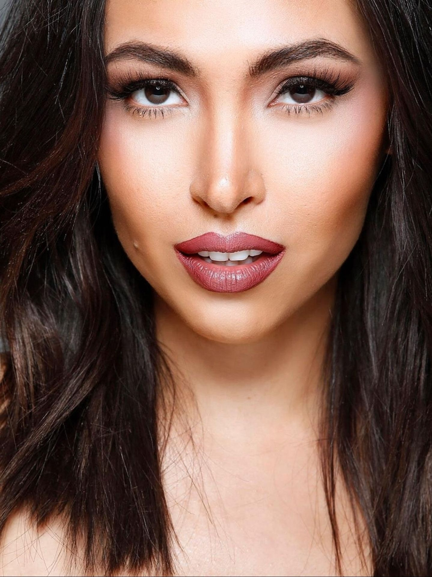 Maggie Wilson | Official Site of Beauty Queen & Entrepreneur