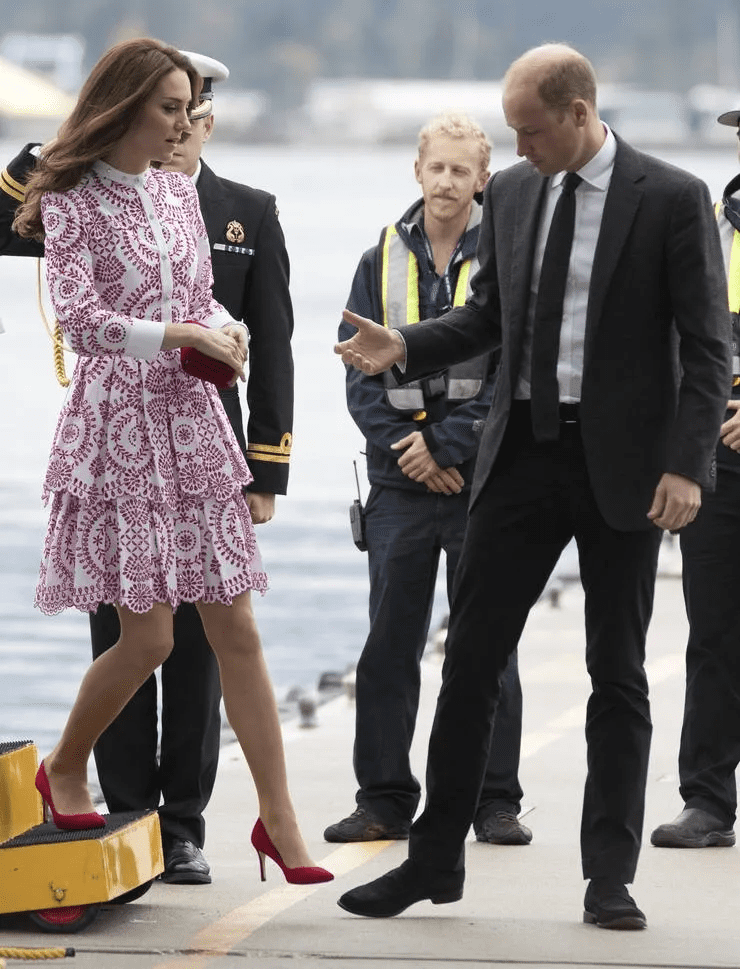 The 10 Gestures That Define A Gentleman