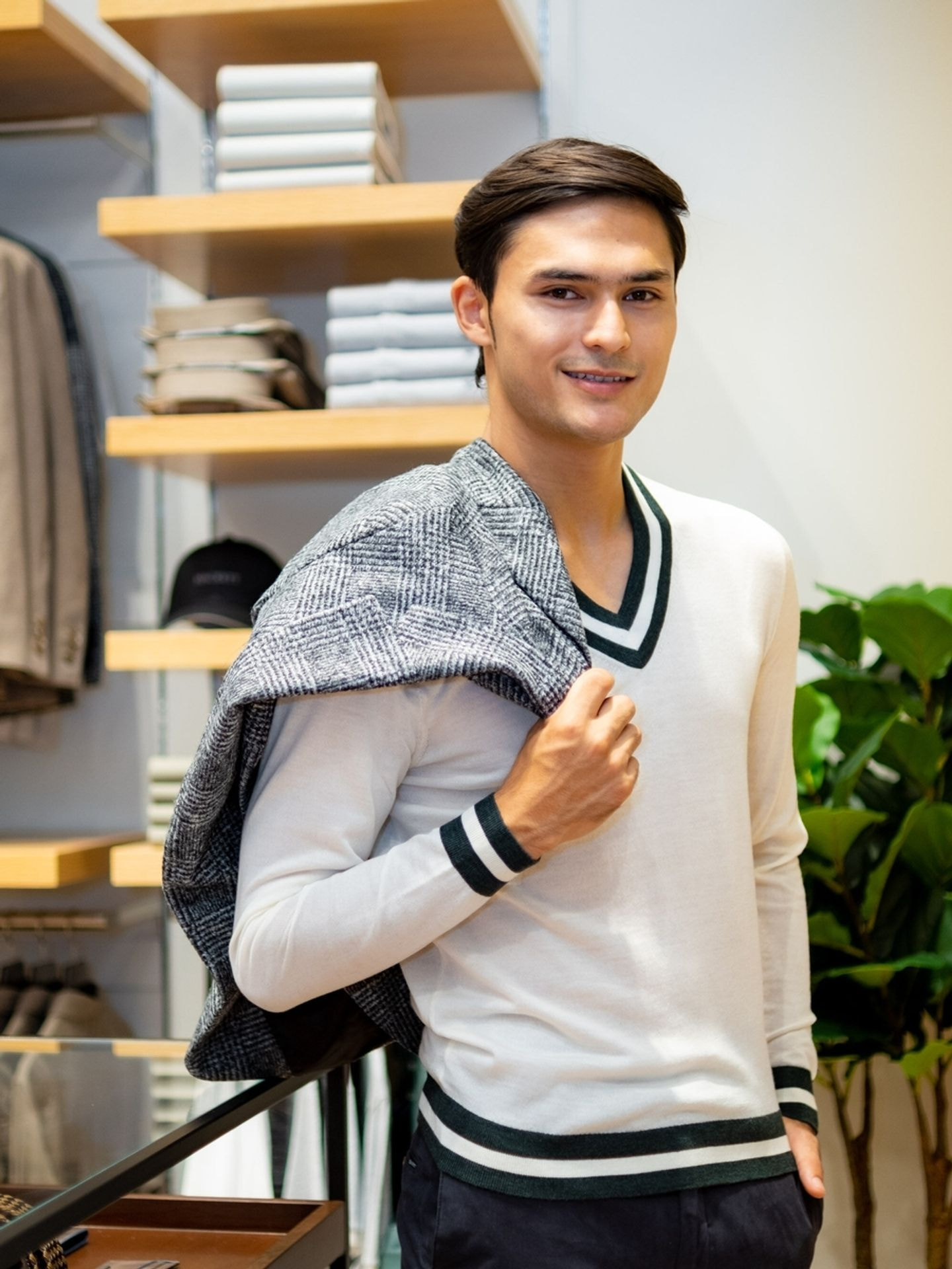 Hackett London continues its expansion with the opening of a new store ...